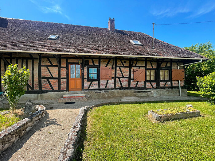 Maison à vendre - Saint-Germain-du-Bois - 7 pièces - 4 chambres