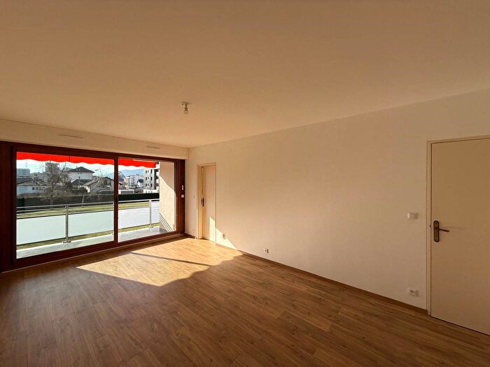 Appartement à louer - Est, Ambilly - 4 pièces - 3 chambres