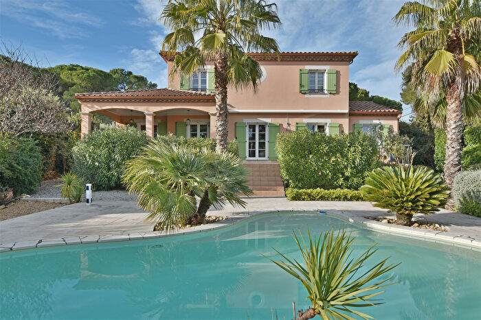 Maison à vendre - Nages-et-Solorgues - 5 pièces - 4 chambres