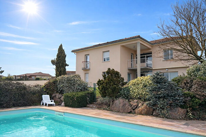 Maison à vendre - Pinay - 7 pièces - 5 chambres