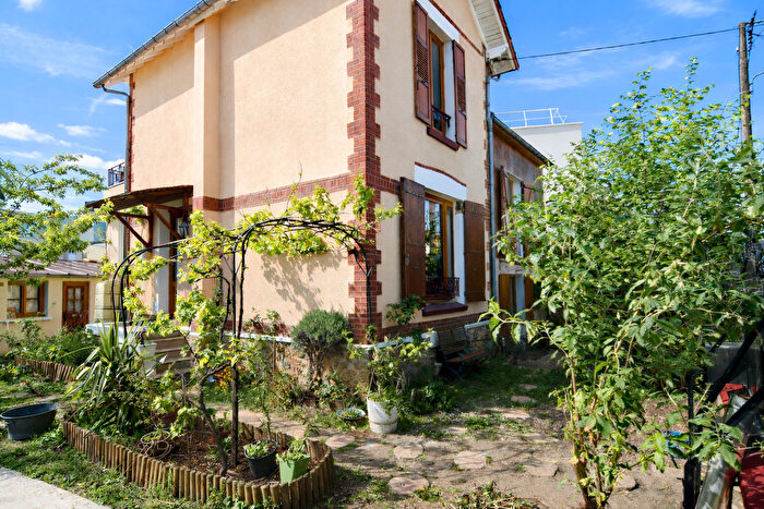 Maison 6 pièces à Chatou, Ouest, à vendre