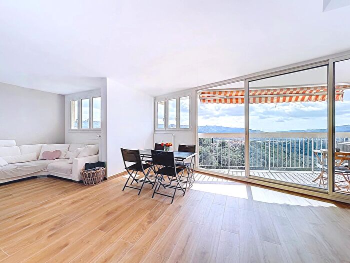 Appartement à vendre - Carros - 4 pièces - 3 chambres