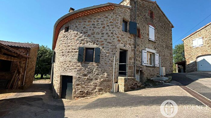 Maison 4 pièces à Quintenas, à louer