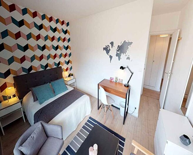 Danube-Porte des Lilas, Paris 19ème arrondissement : Appartement 4 pièces à louer