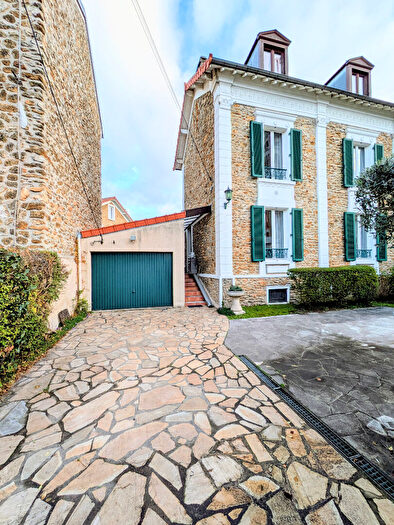 Maison à vendre - Villemomble, Eglise - 9 pièces - 4 chambres