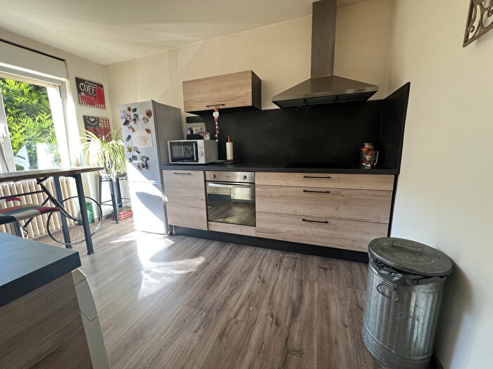 Appartement à louer - Charmes - 4 pièces - 2 chambres