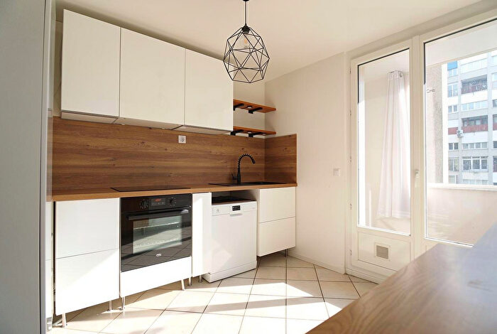 Appartement 3 pièces à vendre - Échirolles, Centre-ville