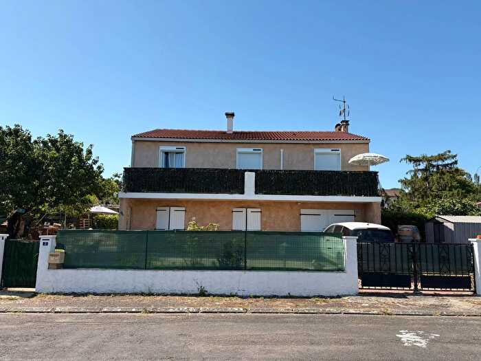 Maison 9 pièces à vendre - Vic-Fezensac