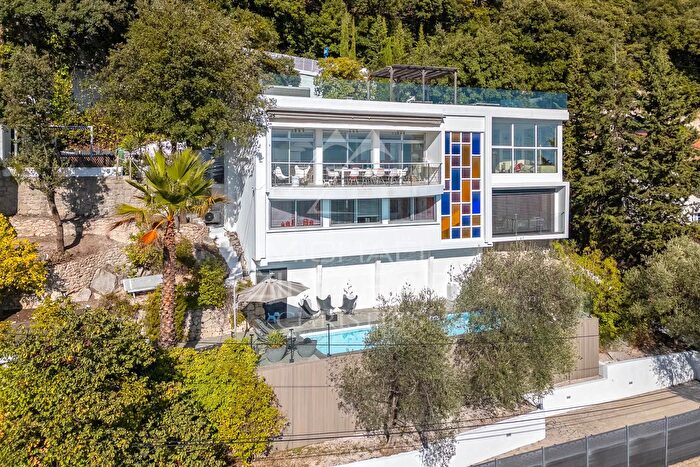 Maison à vendre - Grasse - 7 pièces - 4 chambres