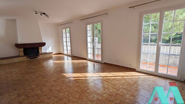 Le Beausset : Appartement 4 pièces à louer