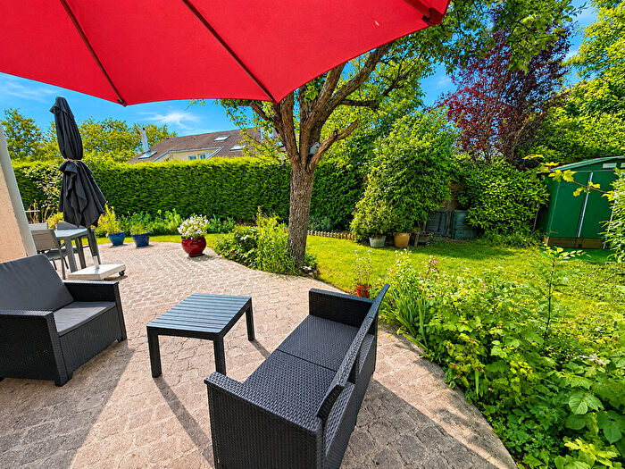 Voisins-le-Bretonneux - Maison 6 pièces à vendre