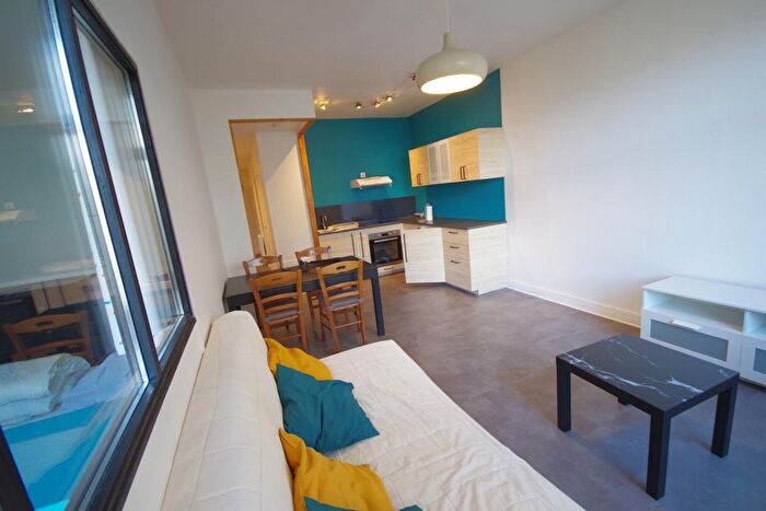 Appartement à louer - Grenoble - 2 pièces - 1 chambre