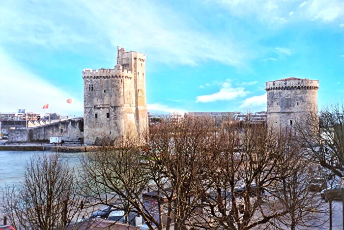 Appartement à vendre - La Rochelle, Centre-ville, Vieux-port, Marché - 2 pièces - 1 chambre