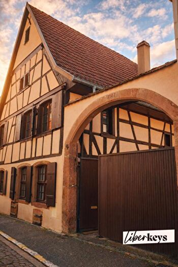 Maison à vendre - Sélestat, Centre-ville - 6 pièces - 5 chambres
