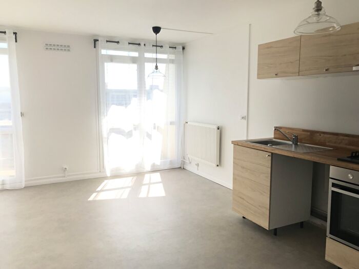 Appartement 2 pièces à louer - Plaisir