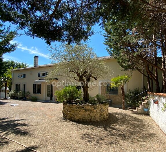 Maison à vendre - LIsle-dEspagnac - 11 pièces - 4 chambres