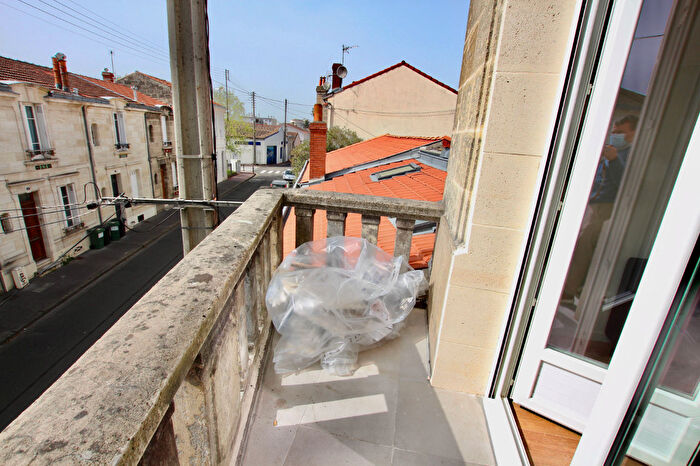 Appartement à louer - Talence, Saint-Genès, La Médoquine, Haut-Brion - 2 pièces - 1 chambre