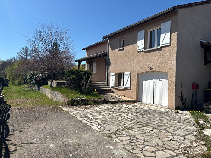 Maison à vendre - Volvic - 8 pièces - 4 chambres