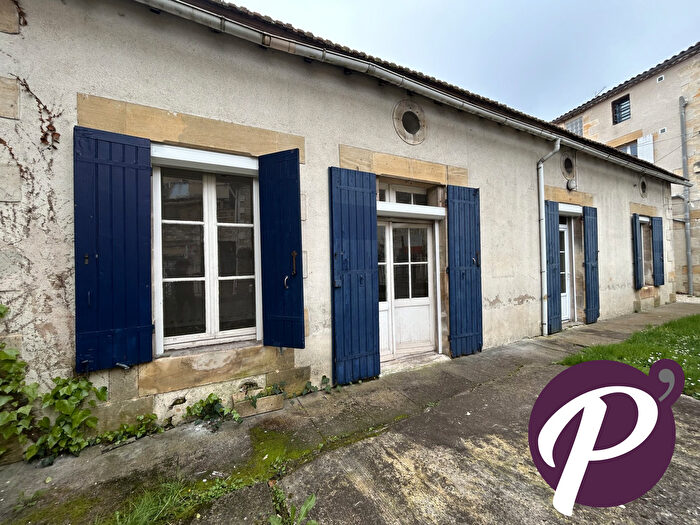 Maison à vendre - Bergerac, Centre-ville - 2 pièces - 2 chambres