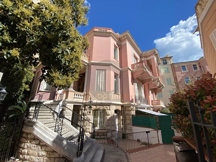 Appartement à vendre - Menton, Hôtel de Ville, Vieille Ville, Musée, Madone, Carnolès - 3 pièces - 2 chambres