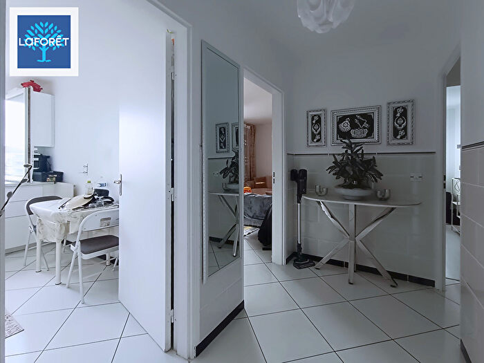 Appartement 3 pièces à Créteil, Côte dOr, Sarrazins, à vendre