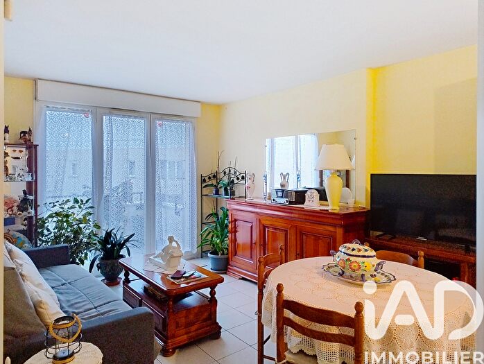 Appartement à vendre - Combs-la-Ville, Vieux Pays - 2 pièces - 1 chambre