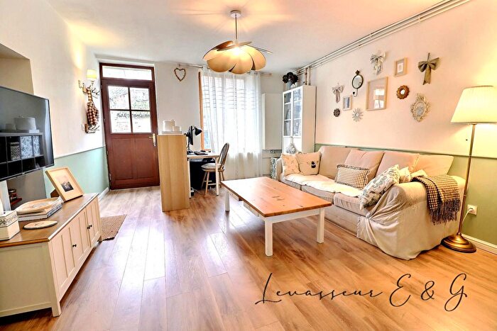 Maison à vendre - Bury - 5 pièces - 3 chambres