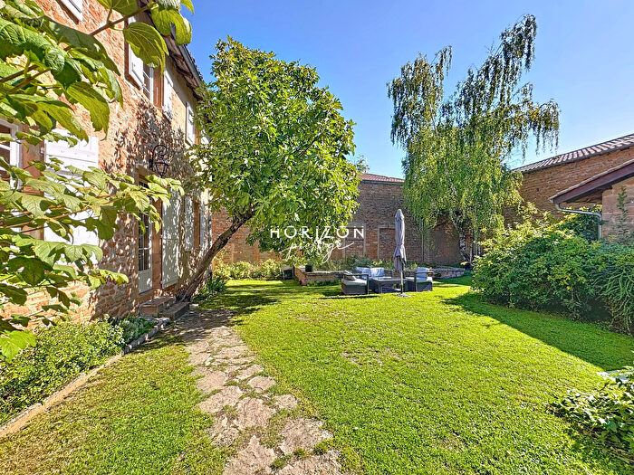 Maison à vendre - Charnay-lès-Mâcon - 12 pièces - 8 chambres