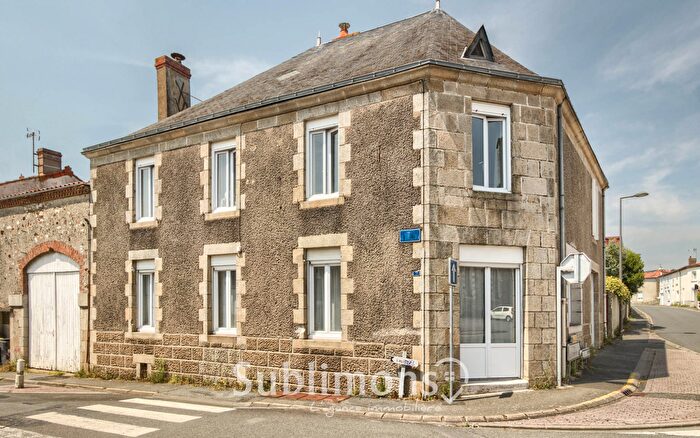 Maison à vendre - Tillières - 8 pièces - 6 chambres