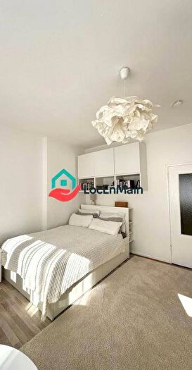 Secrétan, Paris 19ème arrondissement - Appartement 1 pièce à louer