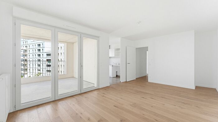 Appartement 3 pièces à Bordeaux, Gare Saint-Jean, à louer
