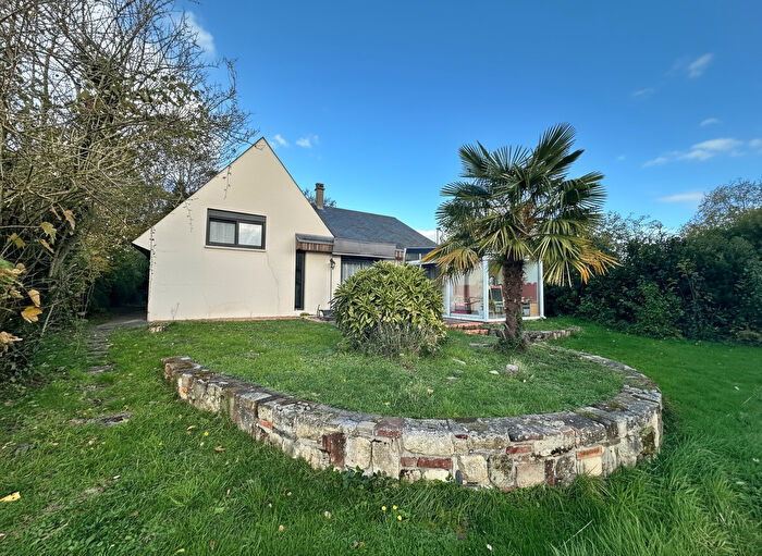 Maison à vendre - Villeneuve-les-Sablons - 8 pièces - 4 chambres