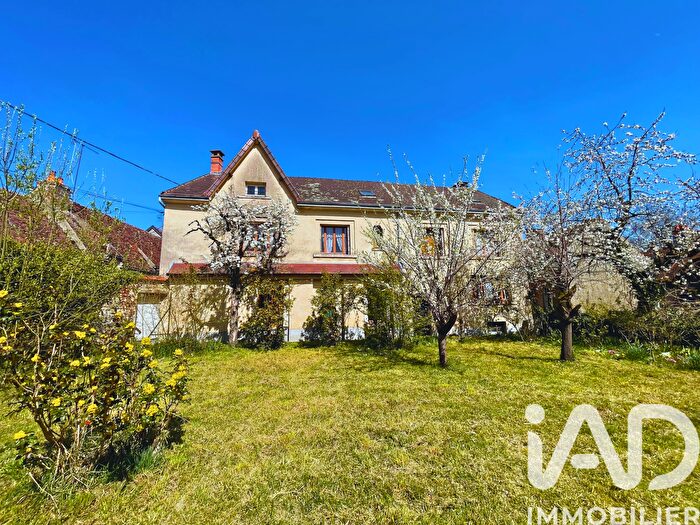 Maison à vendre - Entrains-sur-Nohain - 10 pièces - 6 chambres