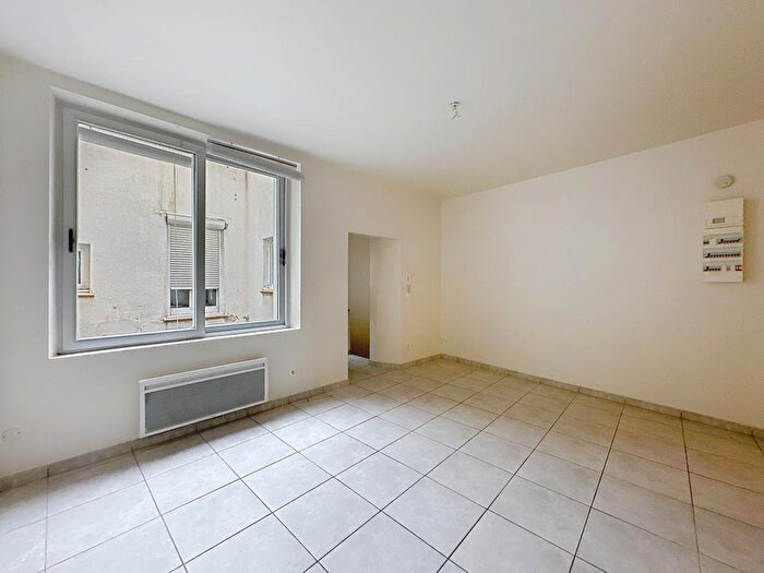 Appartement à louer - Avignon, Magnanen, Teinturiers - 3 pièces - 2 chambres