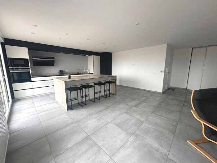 Appartement à vendre - Clermont-Ferrand - 5 pièces - 3 chambres