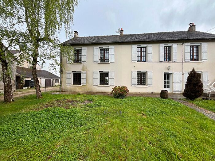 Maison à vendre - La Ferté-sous-Jouarre - 8 pièces - 4 chambres