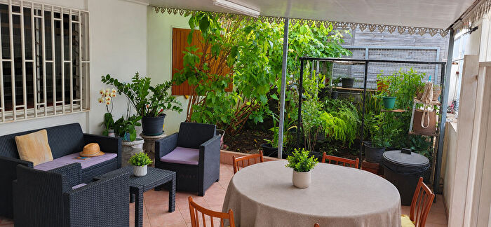 Maison 8 pièces à vendre - Saint-Denis, Le Chaudron, Sainte-Clotilde