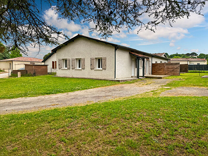 Maison à louer - Montauban, Saint-Martial, Le Fau - 5 pièces - 3 chambres