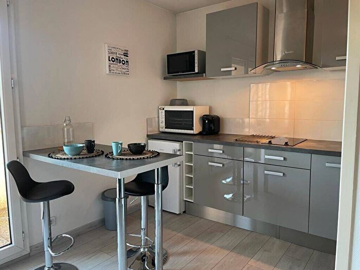 Appartement à louer - Le Hameau, Pau - 1 pièce