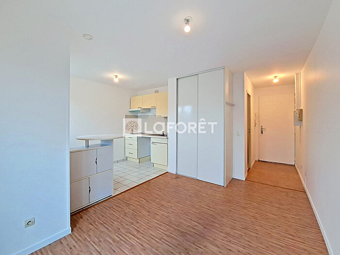 Appartement 1 pièce à Melun, Rive de Seine, Sud, à louer
