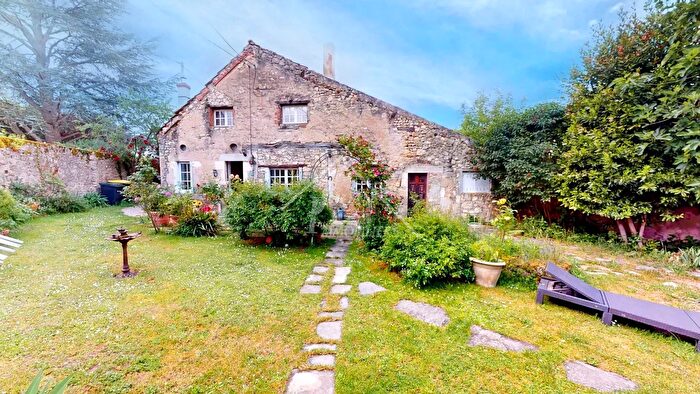 Maison à vendre - Bellenaves - 5 pièces - 5 chambres