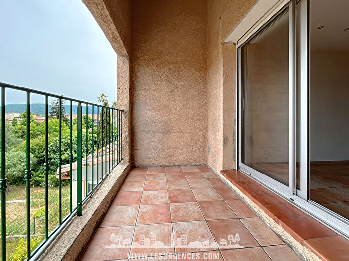 Appartement à vendre - Cogolin, Centre-ville, Subeiran, Pas de Grimaud - 4 pièces - 3 chambres