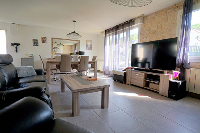 Maison à vendre - Mézières-sur-Seine - 6 pièces - 4 chambres