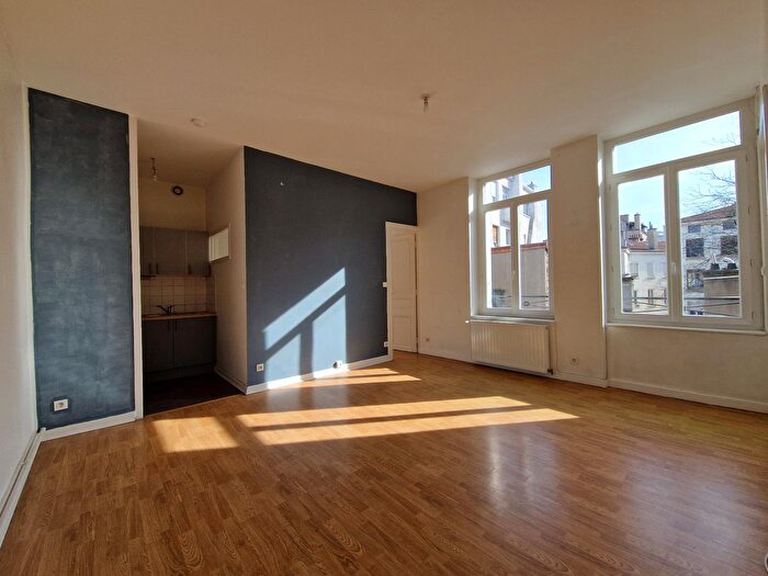 Appartement à louer - Saint-Étienne, Centre-ville, Peuple, Chavanelle - 1 pièce - 1 chambre