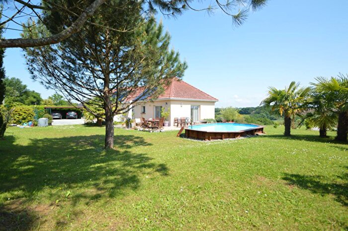 Maison à louer - Buros - 5 pièces - 4 chambres