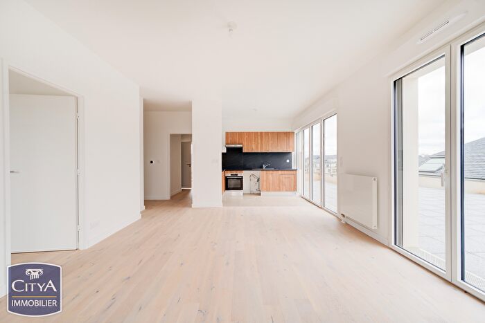 Appartement à vendre - Saint-Cyr-sur-Loire, La Ménardière - 4 pièces - 3 chambres