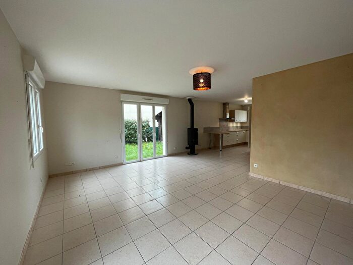 Maison à louer - Bouchemaine - 4 pièces - 3 chambres