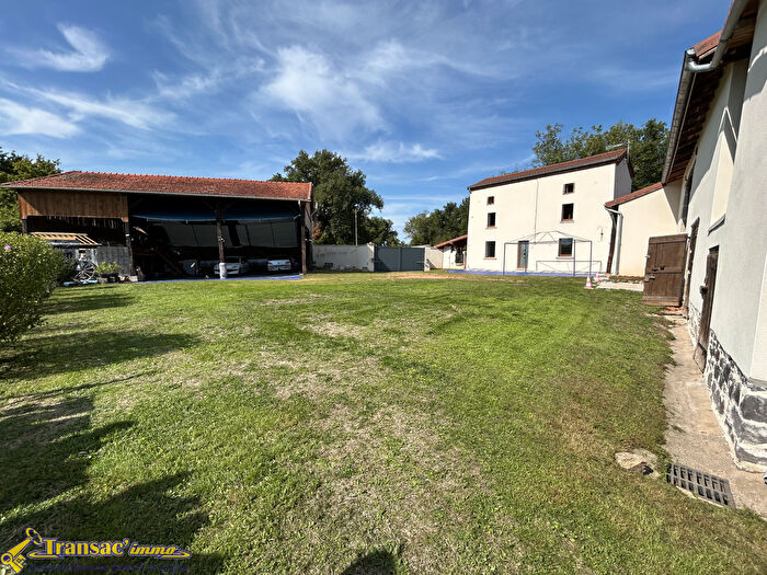 Maison à vendre - Noalhat - 7 pièces - 5 chambres