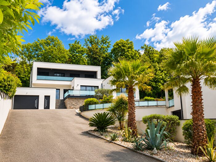 Maison 11 pièces à vendre - Saint-Maurice-lExil
