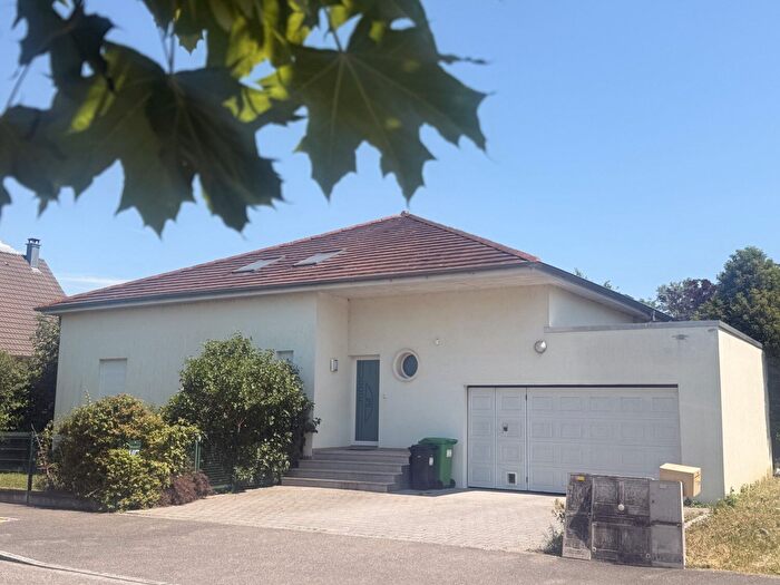 Huningue : Maison 9 pièces à vendre